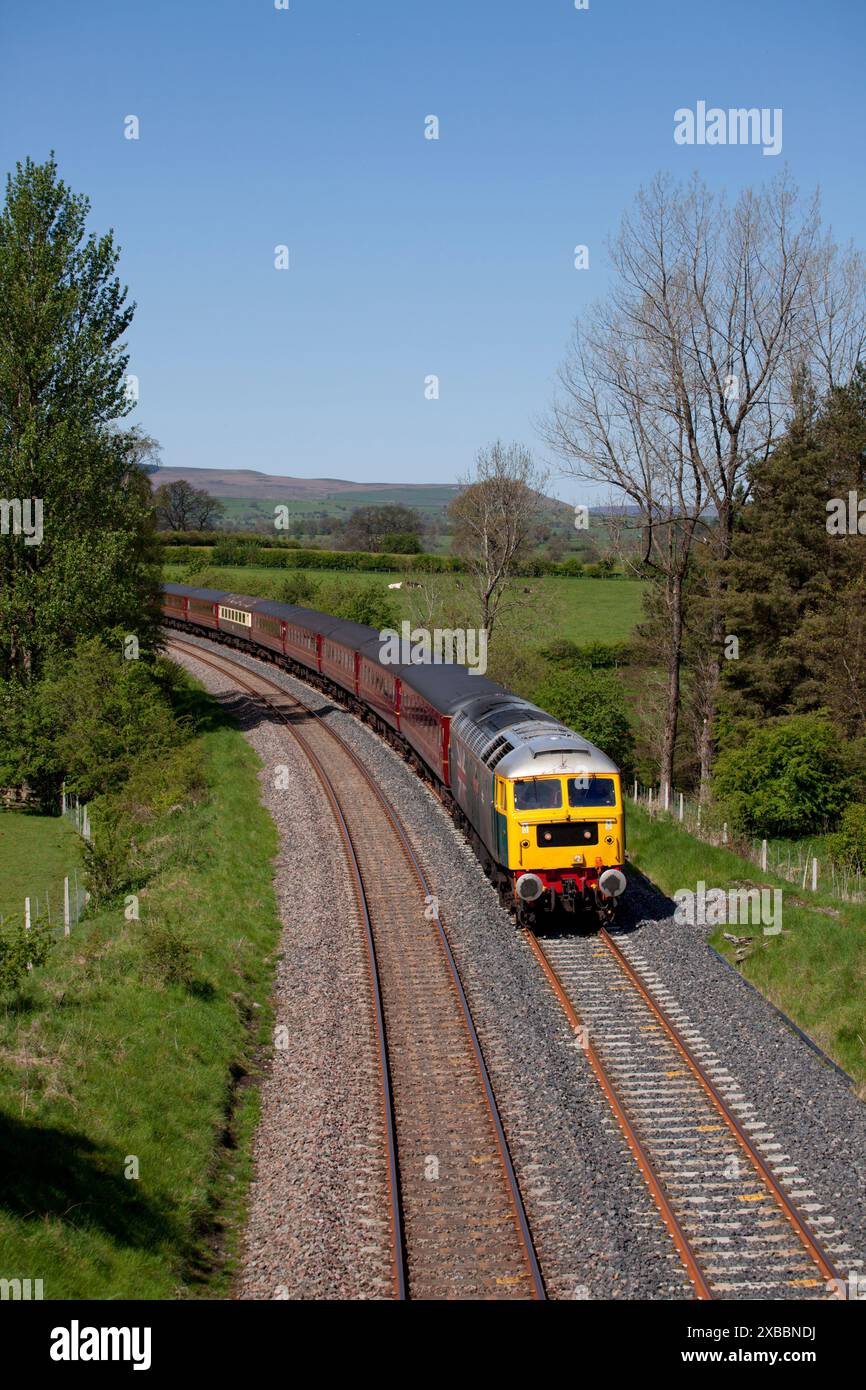 class 47 diesel locomotive 47580 hauling a west coast railway company ...