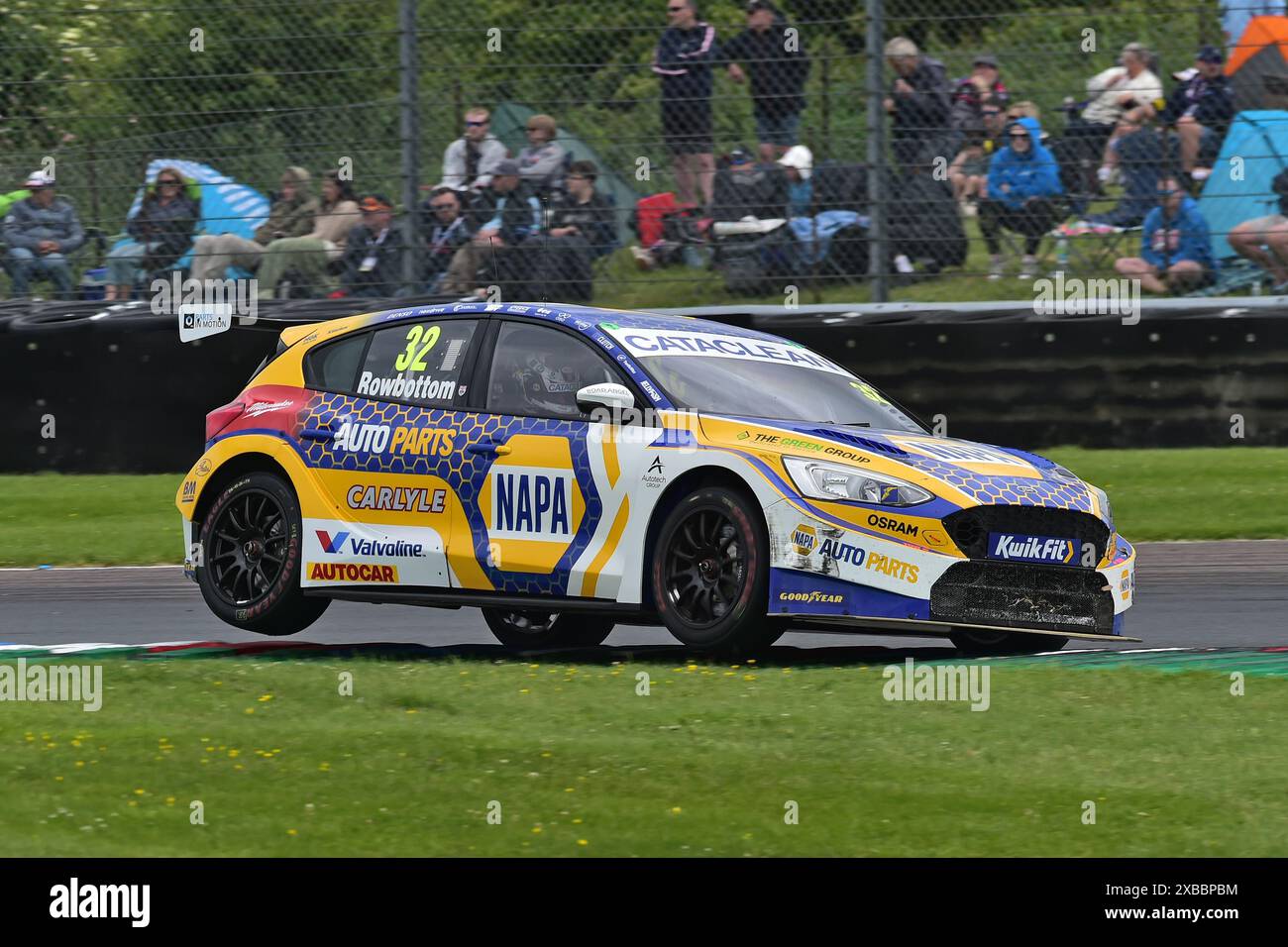 On three wheels, Daniel Rowbottom, Ford Focus ST, NAPA Racing UK, BTCC ...