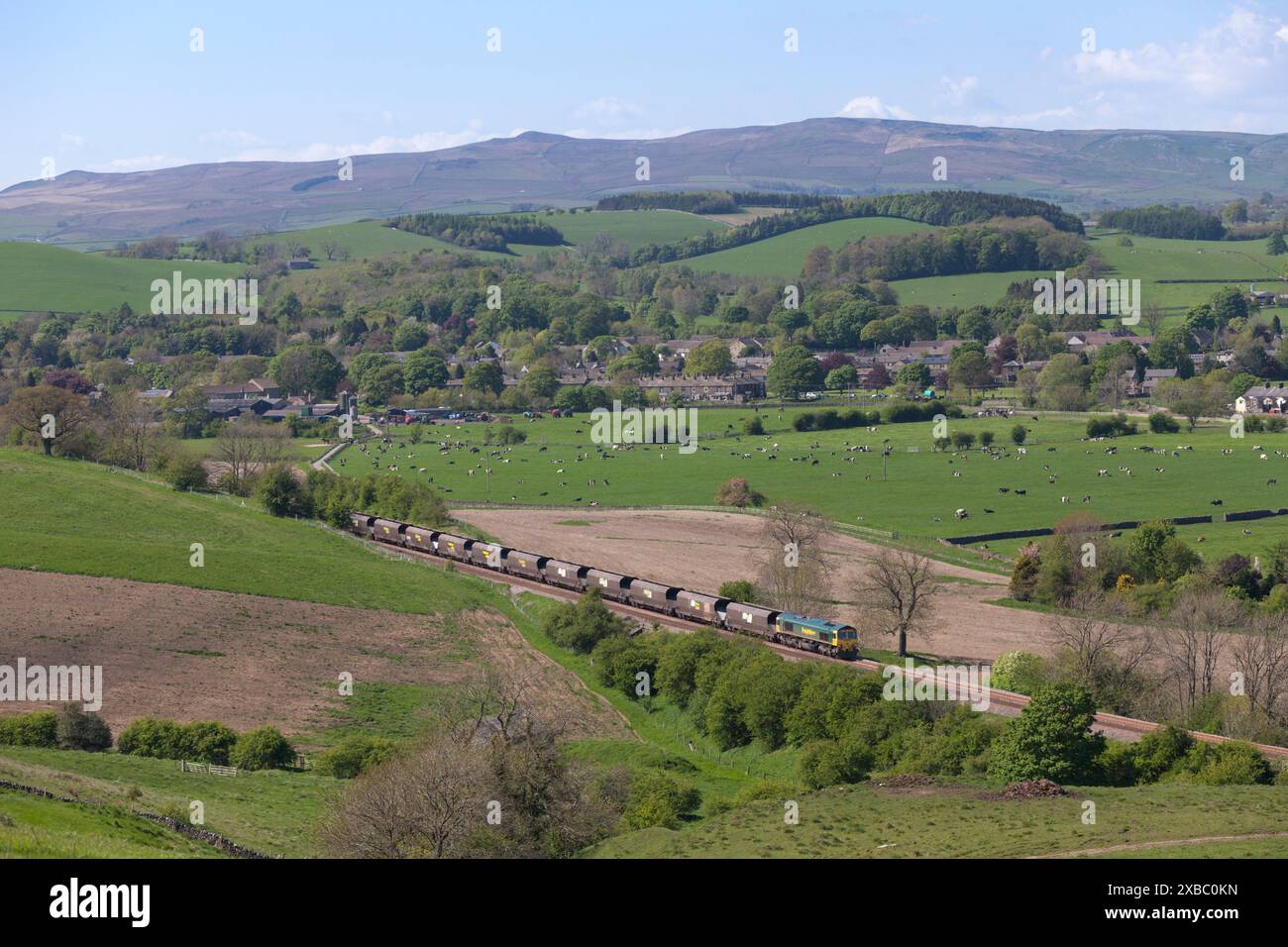Freightliner class 66 diesel locomotive hauling a merry go round coal ...
