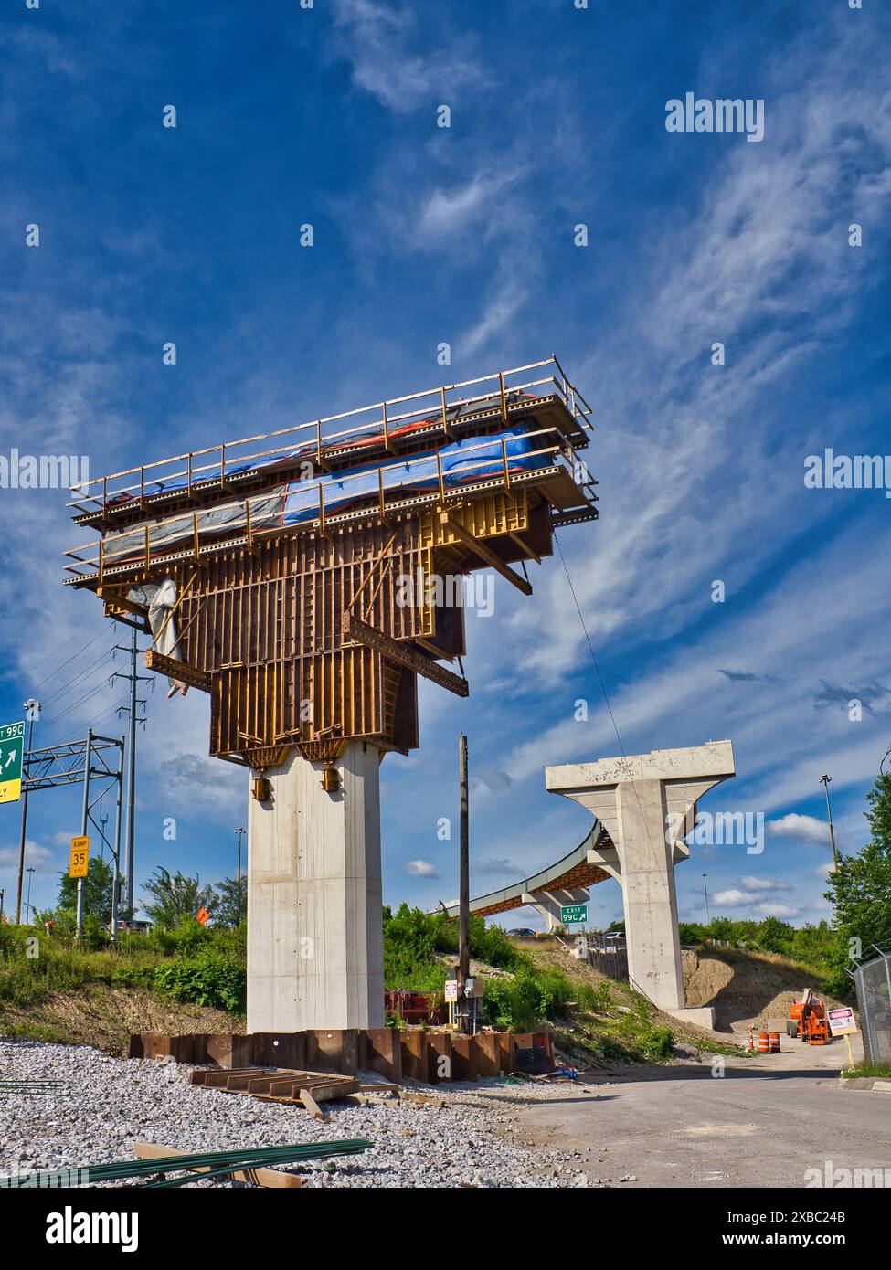 Interstate highway construction hi-res stock photography and images - Alamy