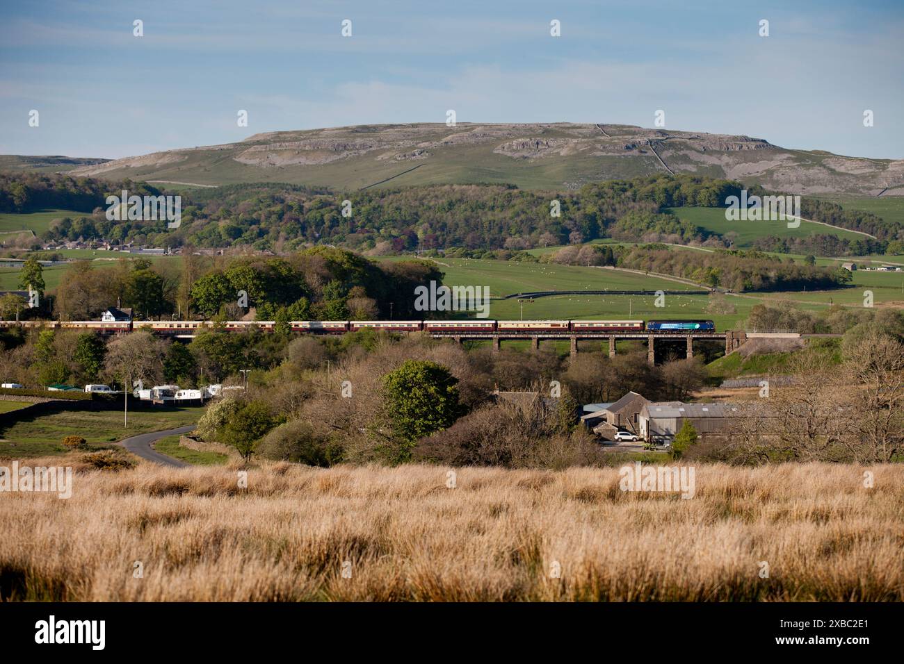 The Northern Belle luxury dining train at Clapham viaduct, north ...