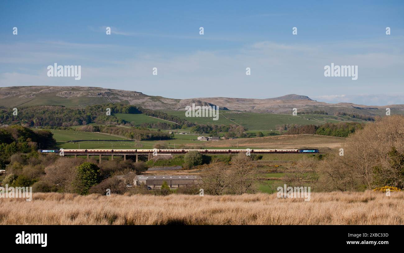 The Northern Belle luxury dining train at Clapham viaduct, north ...
