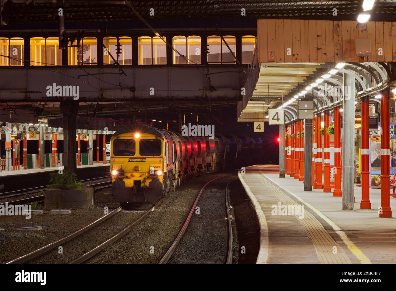 Freightliner class 66 diesel locomotive 66520 stood at Lancaster ...