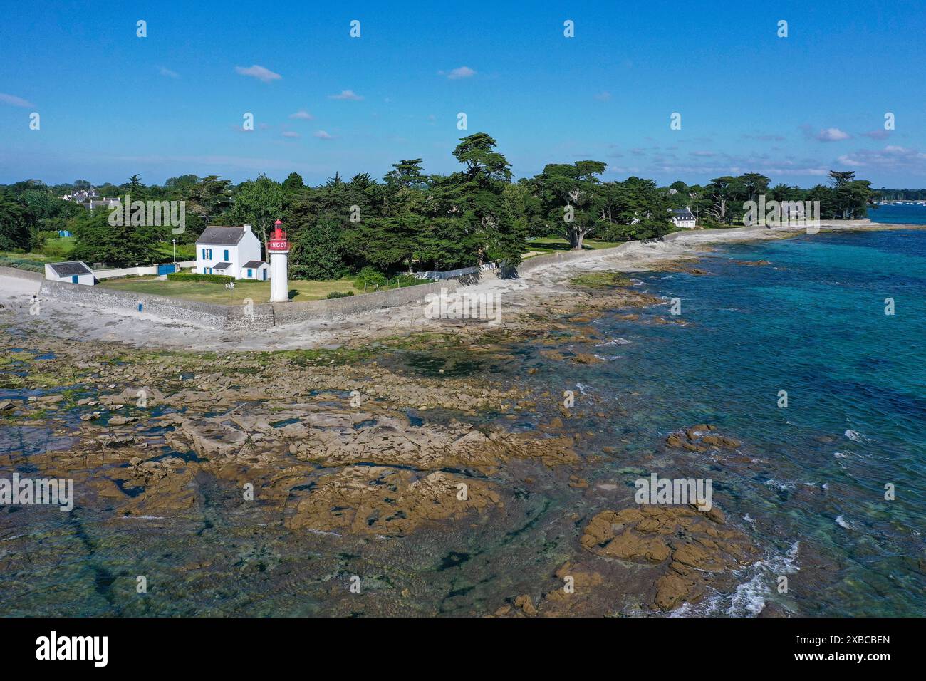 Luftbild Leucthturm Phare de Langoz, Küste von Loctudy, Departement Finistere Penn ar Bed ...
