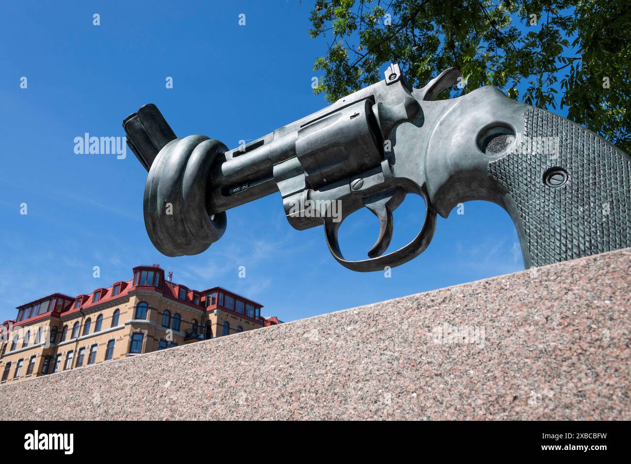 Knotted Colt Python 357 Magnum revolver, anti-war sculpture by Carl ...