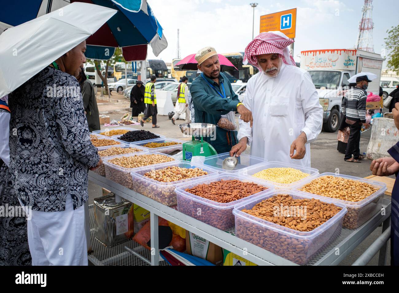 Mecca, Saudi Arabia - May 29, 2024: Nut sellers in Jabal Rahmah, near ...