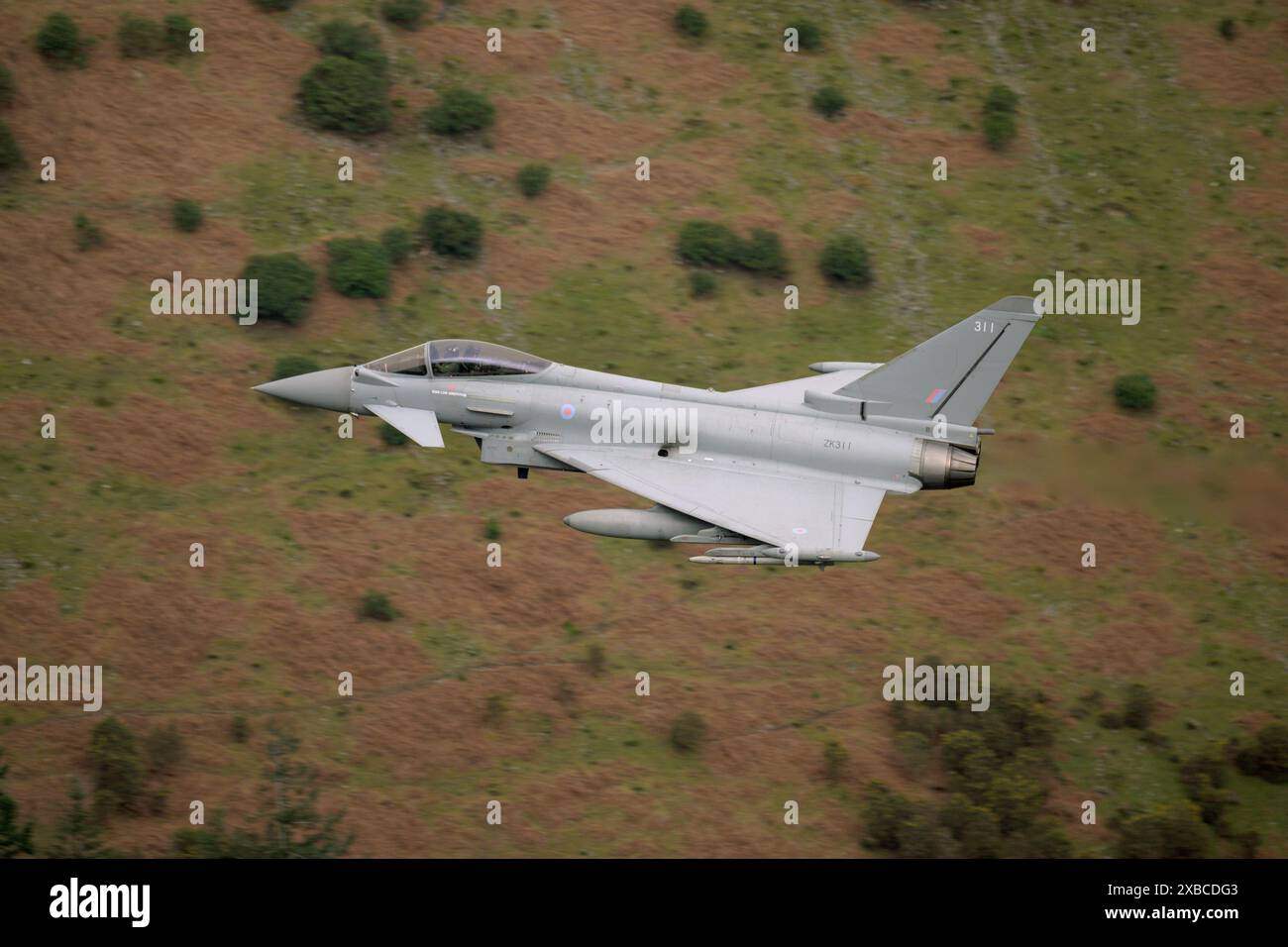 RAF Eurofighter (Typhoon) low level at 250ft through the Mach Loop ...