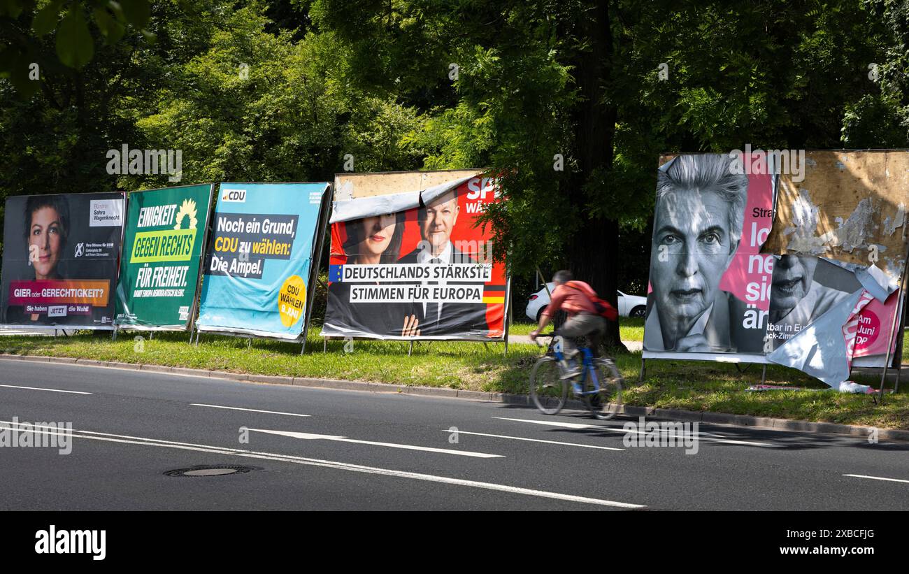 Election posters of the parties Alliance Sahra Wagenknecht, Greens, CDU ...