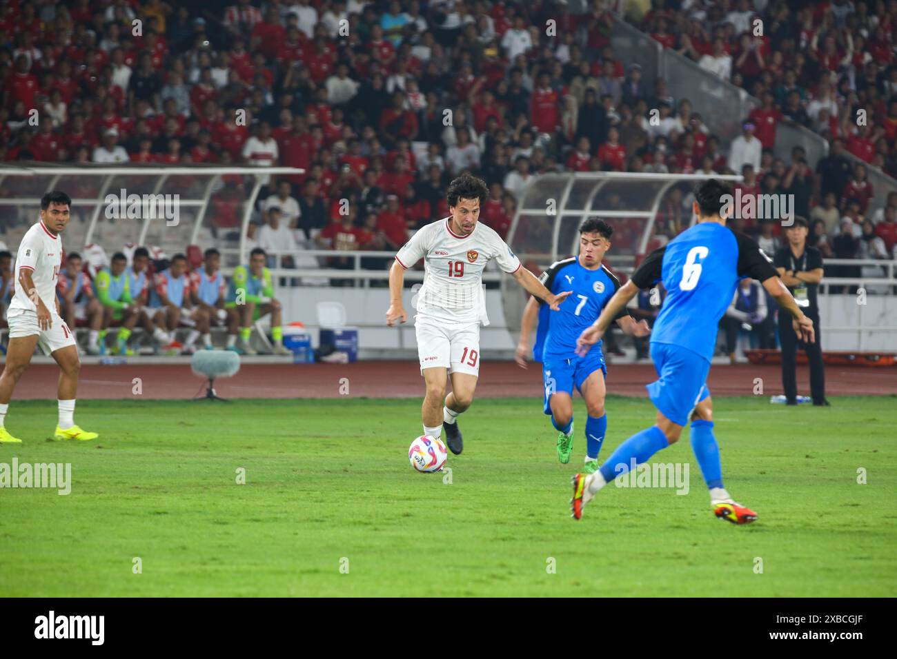 Jakarta, Indonesia, 11 June 2024 THOM JAN HAYE competing with DYLAN ...