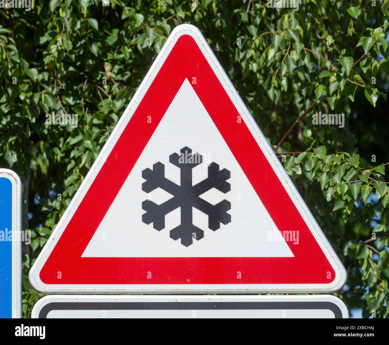 Traffic sign Danger sign Snow or ice slippery, danger of ice, Germany ...