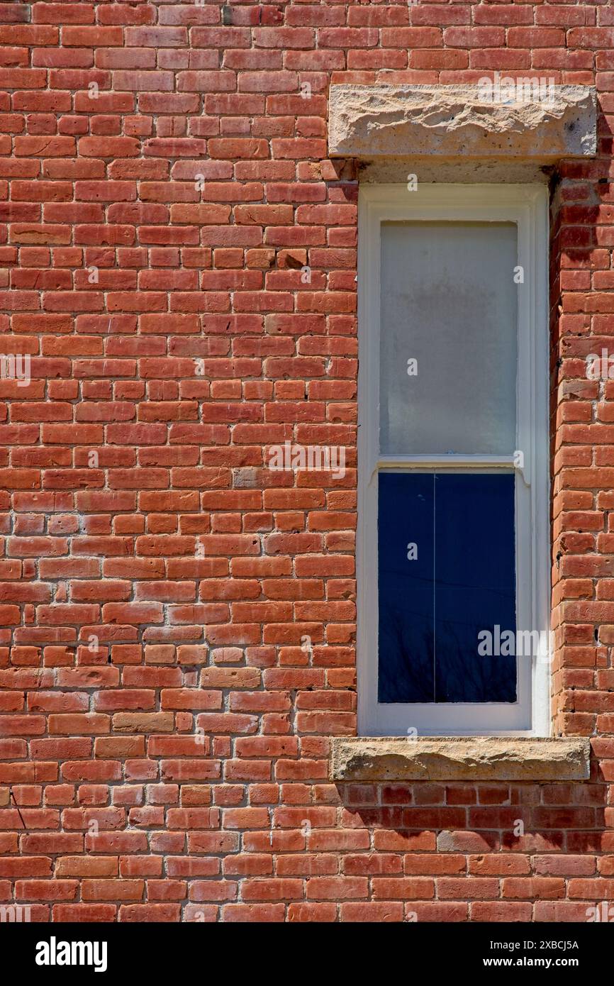 Stone lintel over window set in brick wall Stock Photo - Alamy