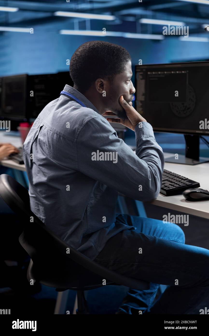 Data center computer scientist desk hi-res stock photography and images ...