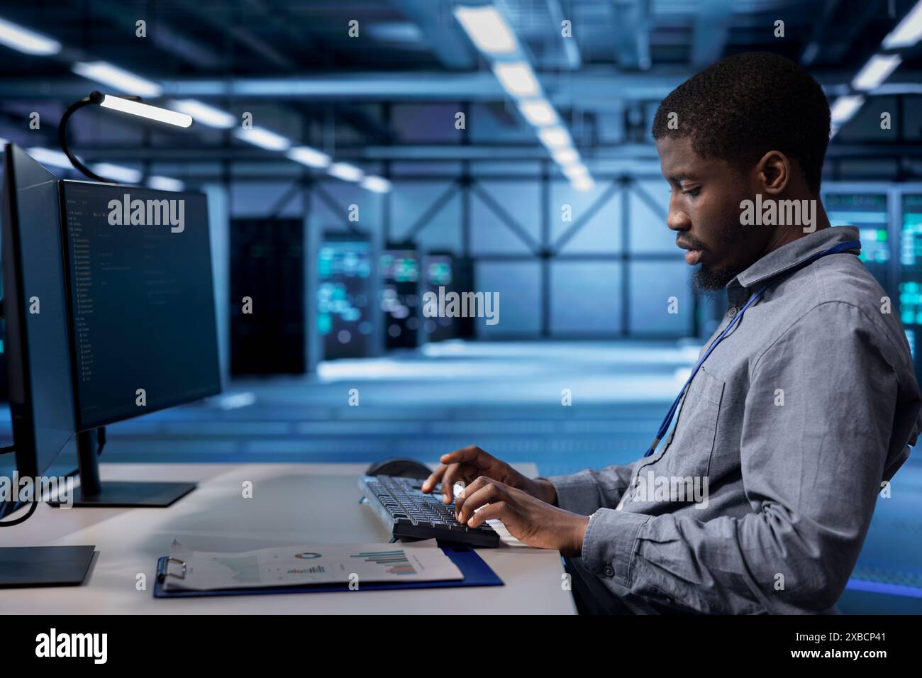 Scientist computer failure hi-res stock photography and images - Alamy