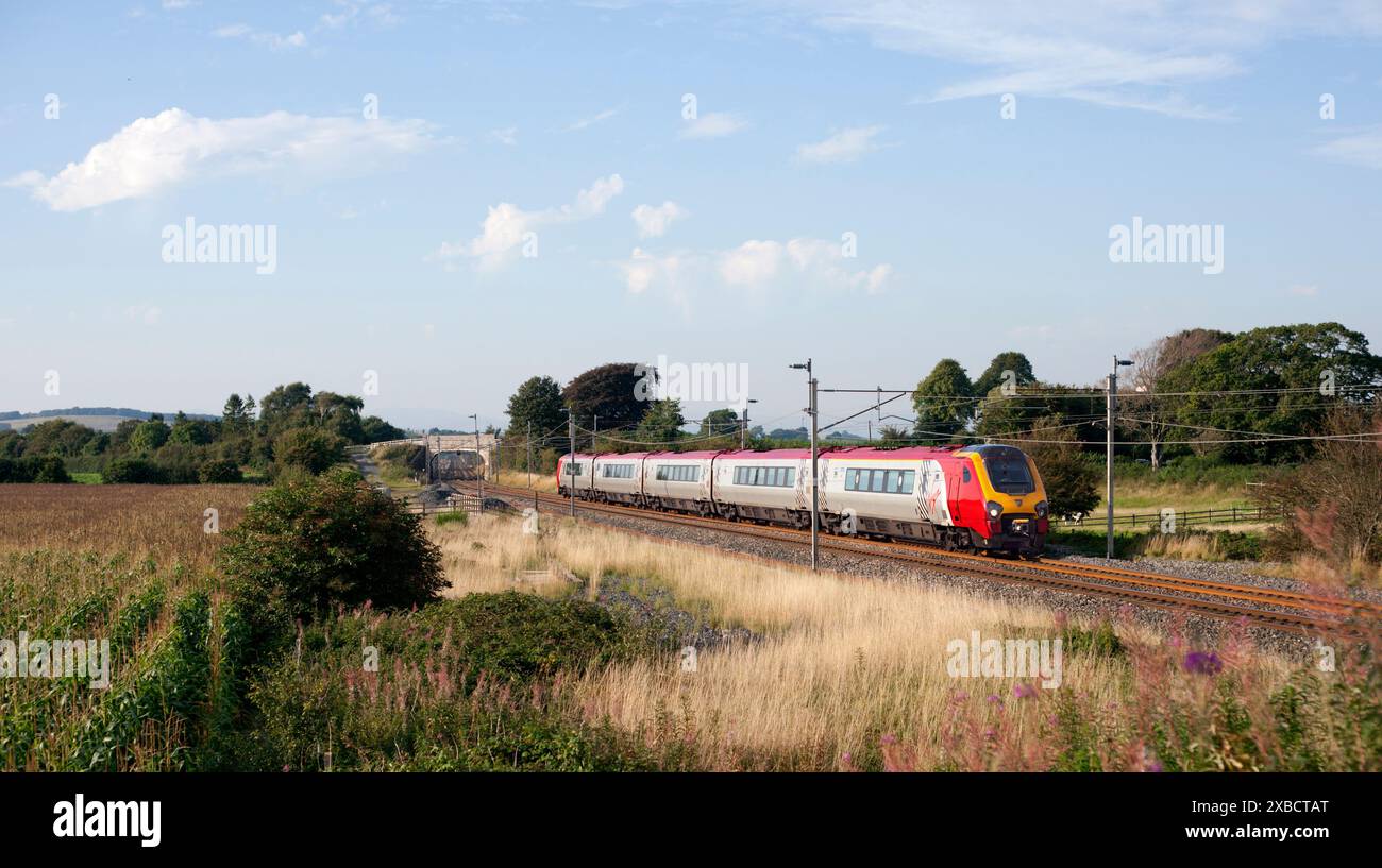 Virgin trains Bombardier class 221 voyager diesel train on the ...