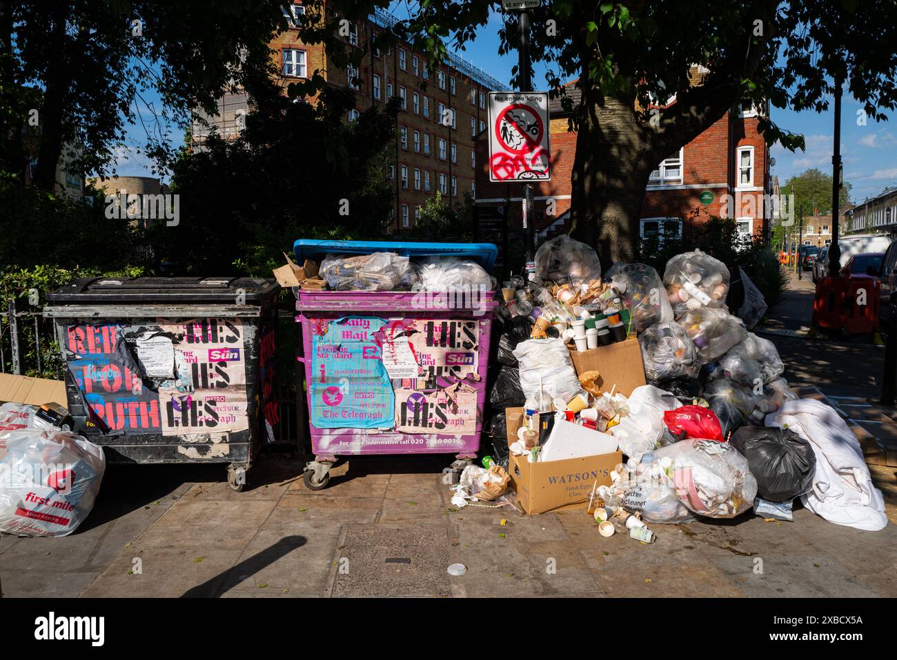 Designated garbage area hi-res stock photography and images - Alamy