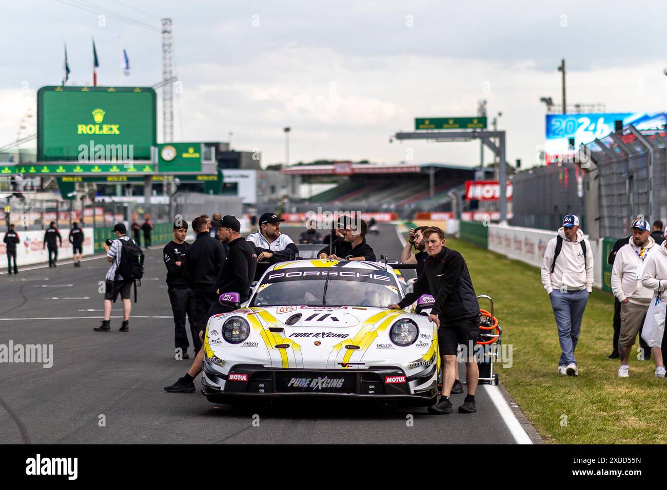 Le Mans, France, June 11 2024#92 Manthey Purexcing (LTU) Porsche 911 ...