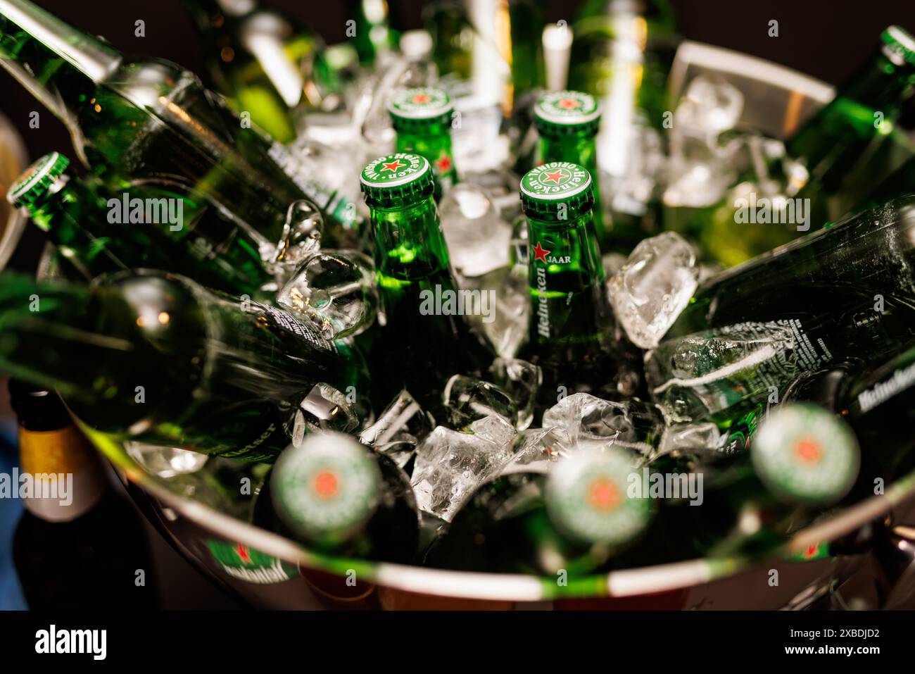 Heineken bucket hi-res stock photography and images - Alamy