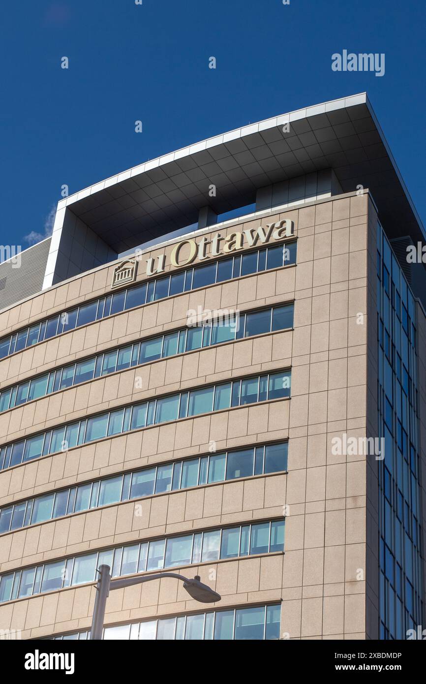 Uottawa campus hi-res stock photography and images - Alamy