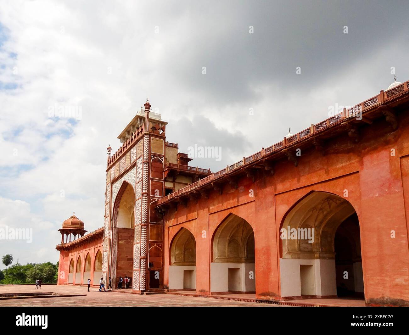 The tomb of the king Akbar in the Sikandra fort in Agra, India Stock ...