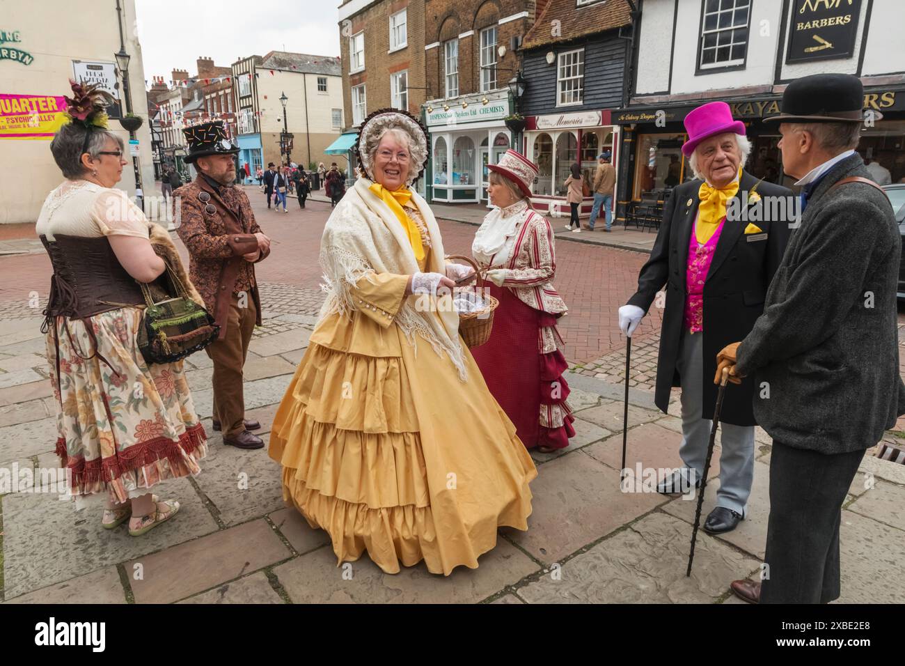England, Kent, Rochester, Dickens Festival, People dressed in Victorian ...