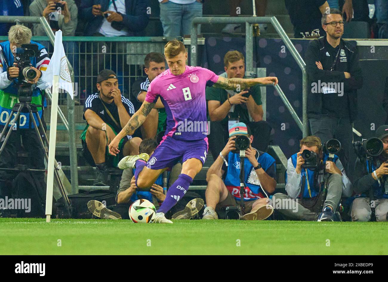 Toni Kroos, DFB 8 beim Eckball Ecke, Eckfahne , corner flag, in the ...