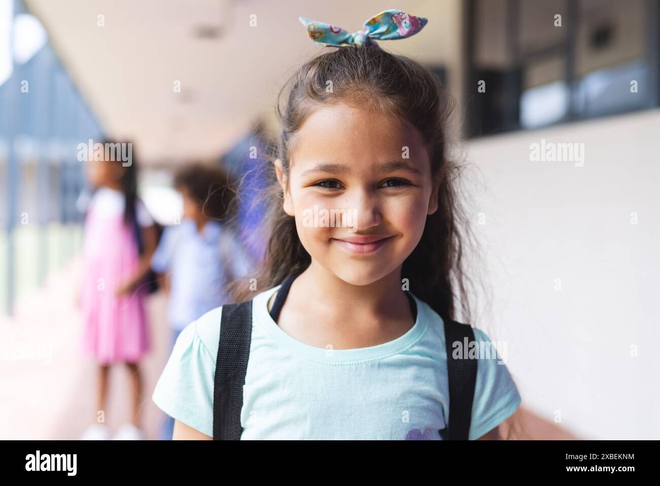 Smiling middle school girl hi-res stock photography and images - Alamy