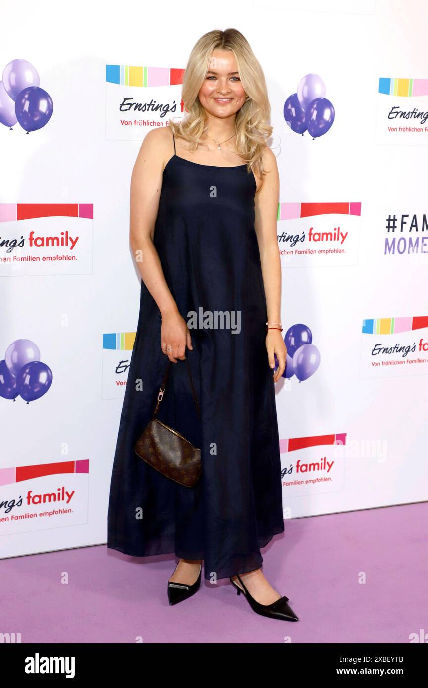 Nele Ludowig Roeffen bei der Ernsting s Family Fashion Show 2024 im ...
