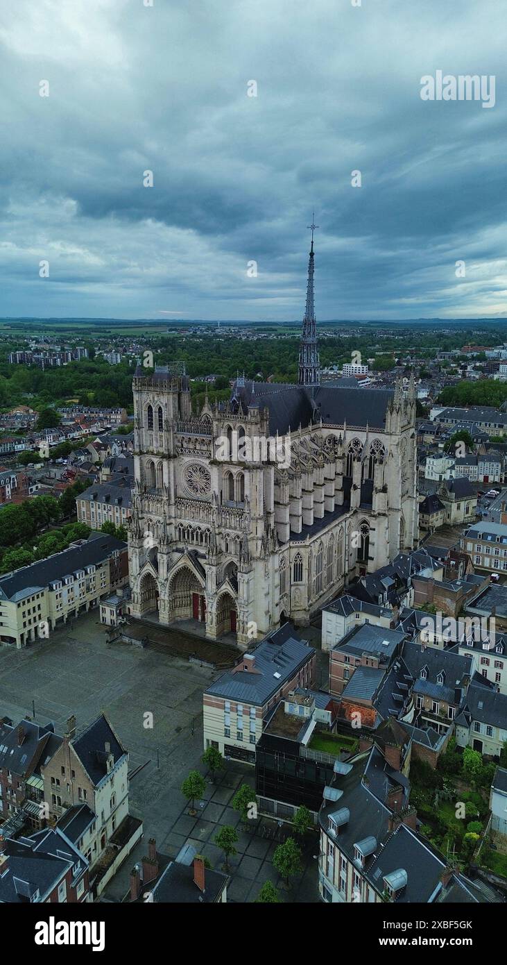 Cathedrale notre dame amiens hi-res stock photography and images - Alamy