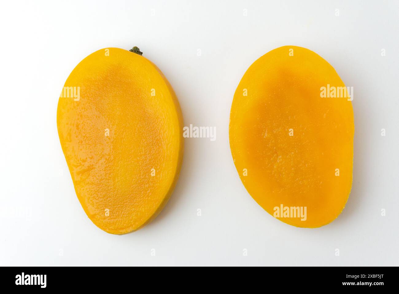 Mango cross section hi-res stock photography and images - Alamy