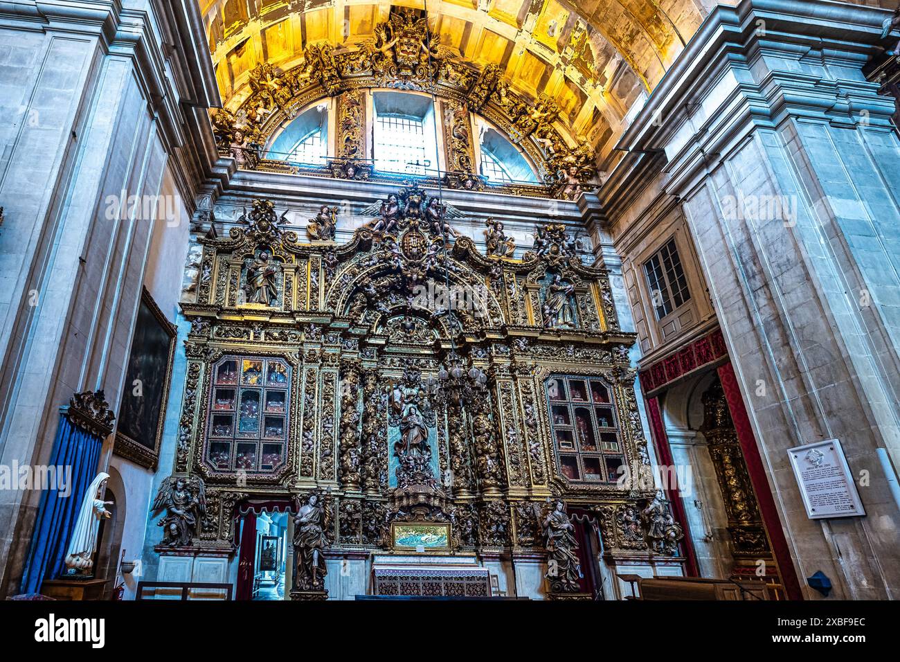 Interior of the New Cathedral of Coimbra, Se Nova de Coimbra in ...
