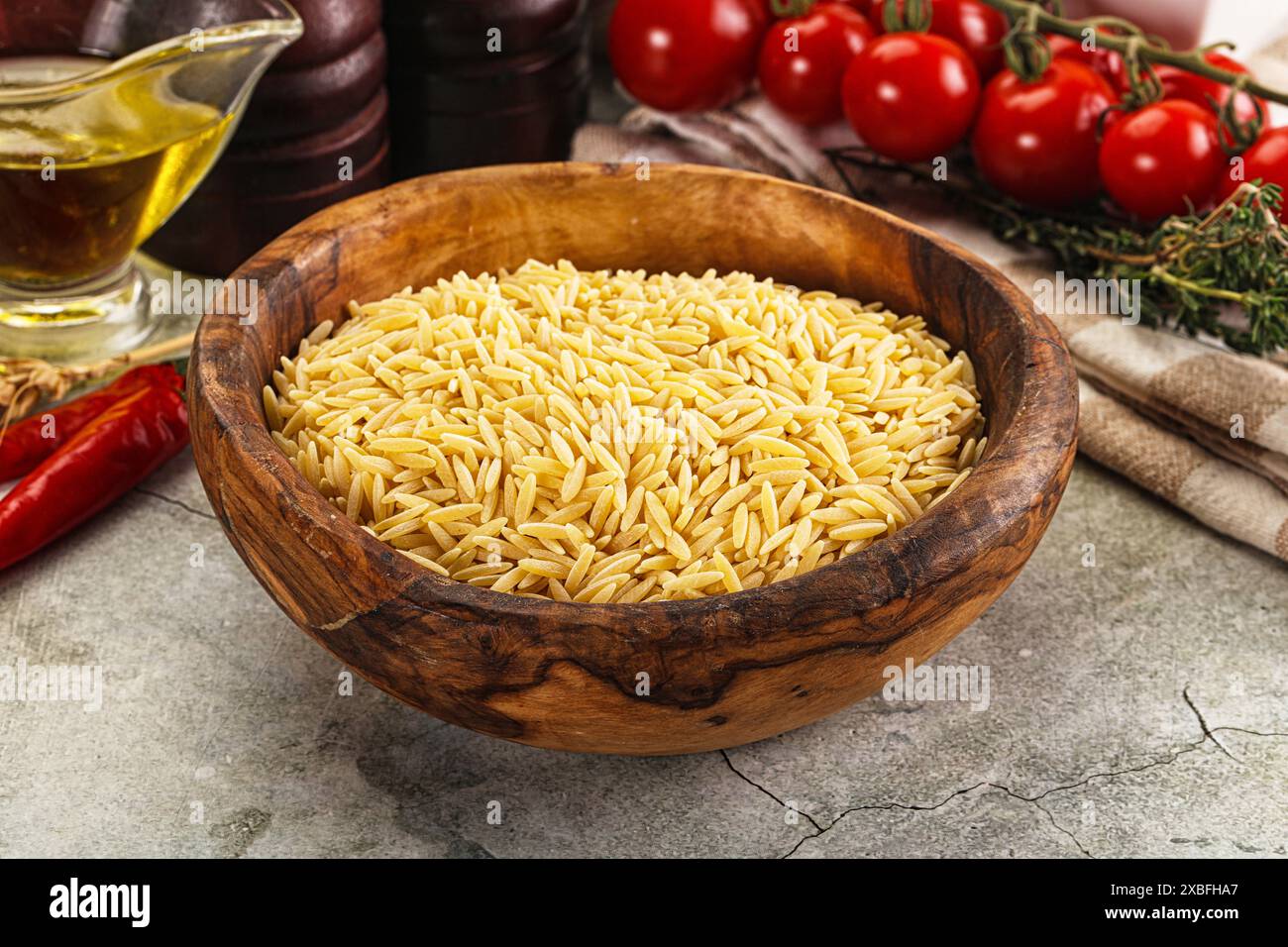 Italian raw dry pasta risoni for cooking Stock Photo - Alamy
