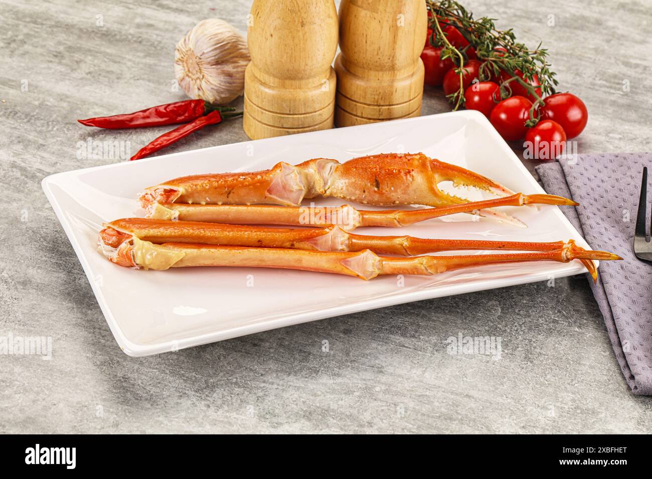 Delicous luxury boiled crab claw legs Stock Photo - Alamy