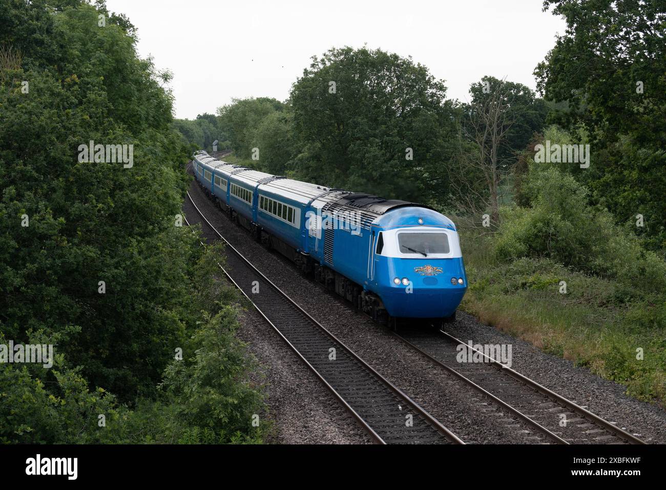 InterCity 125 HST diesel train in Midland Pullman livery, Hatton Bank ...