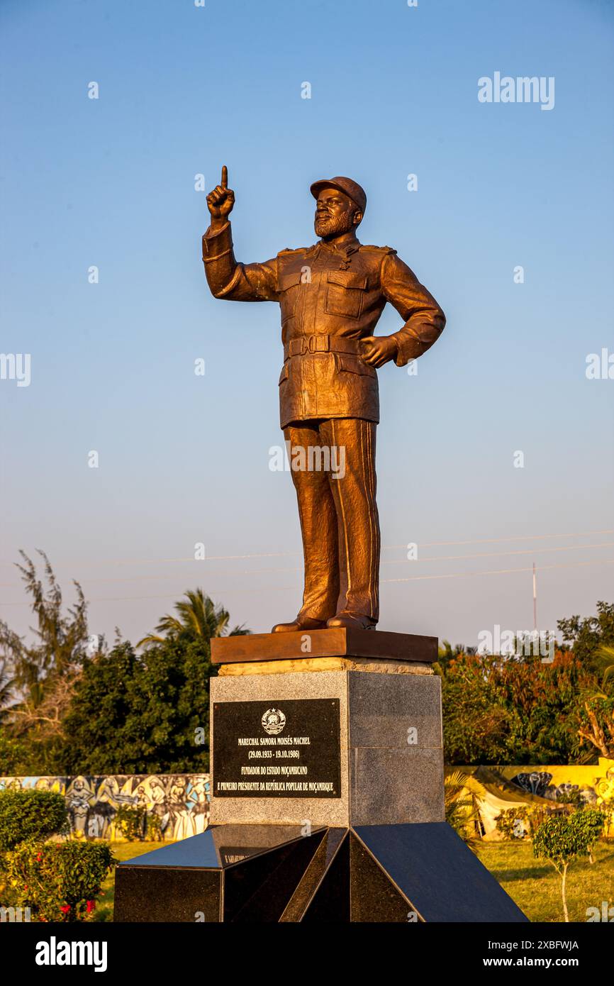 Mozambique, Gaza, Xai-Xai, Statue of Samora Machel Stock Photo - Alamy