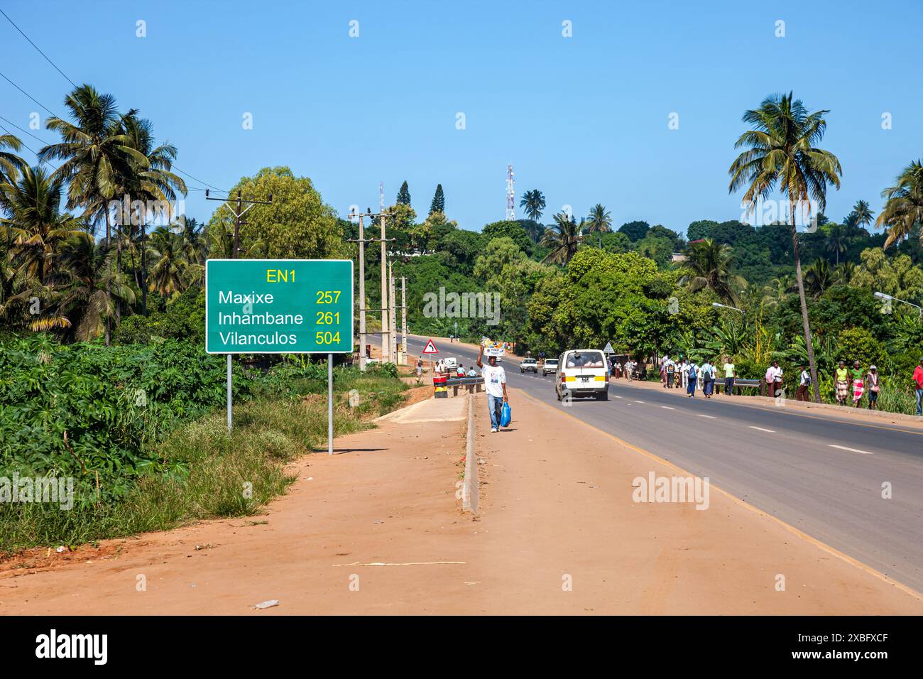 Mozambique, Gaza, Xai-Xai, Entering Xai-Xai with N1 Road Stock Photo - Alamy