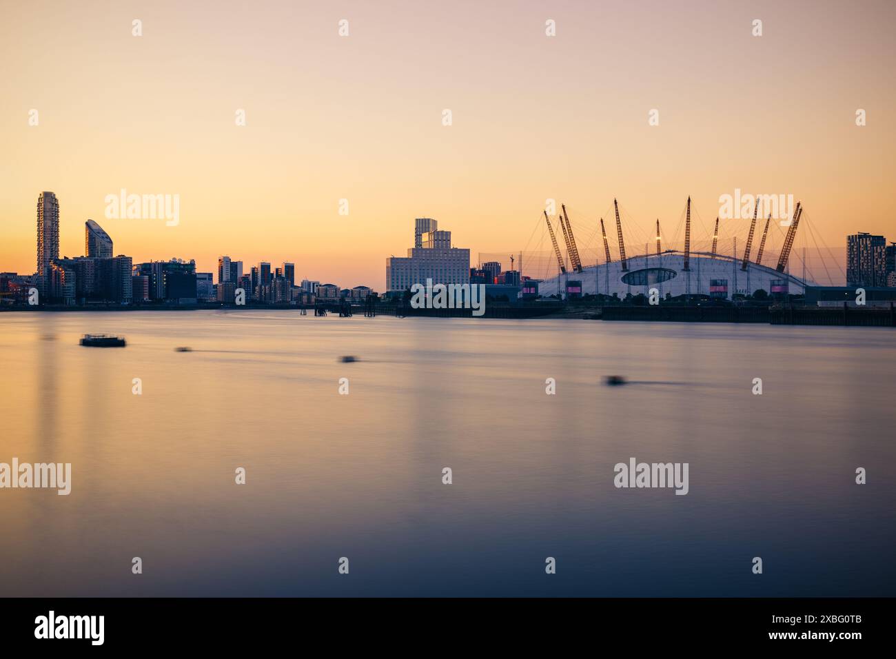 Long exposure, London cityscape featuring Greenwich Peninsula and the ...