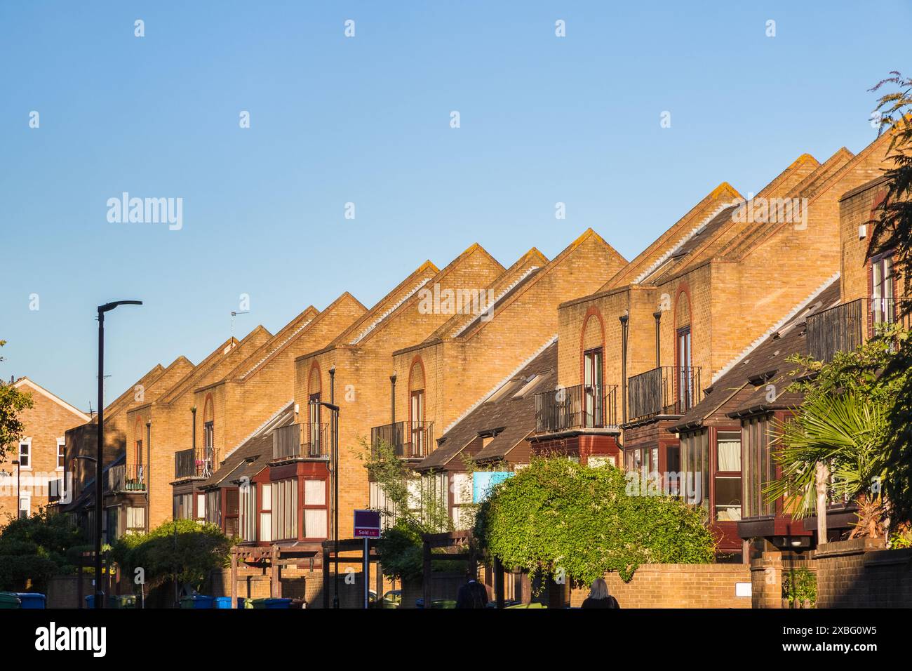 Terraced houses in Rotherhithe in London, UK Stock Photo - Alamy
