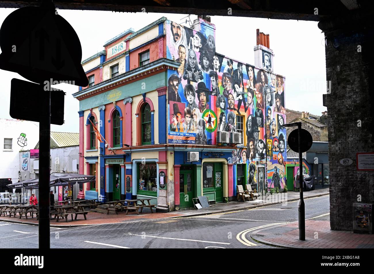 The Prince Albert pub with graffiti of deceased musicians, North Laine ...