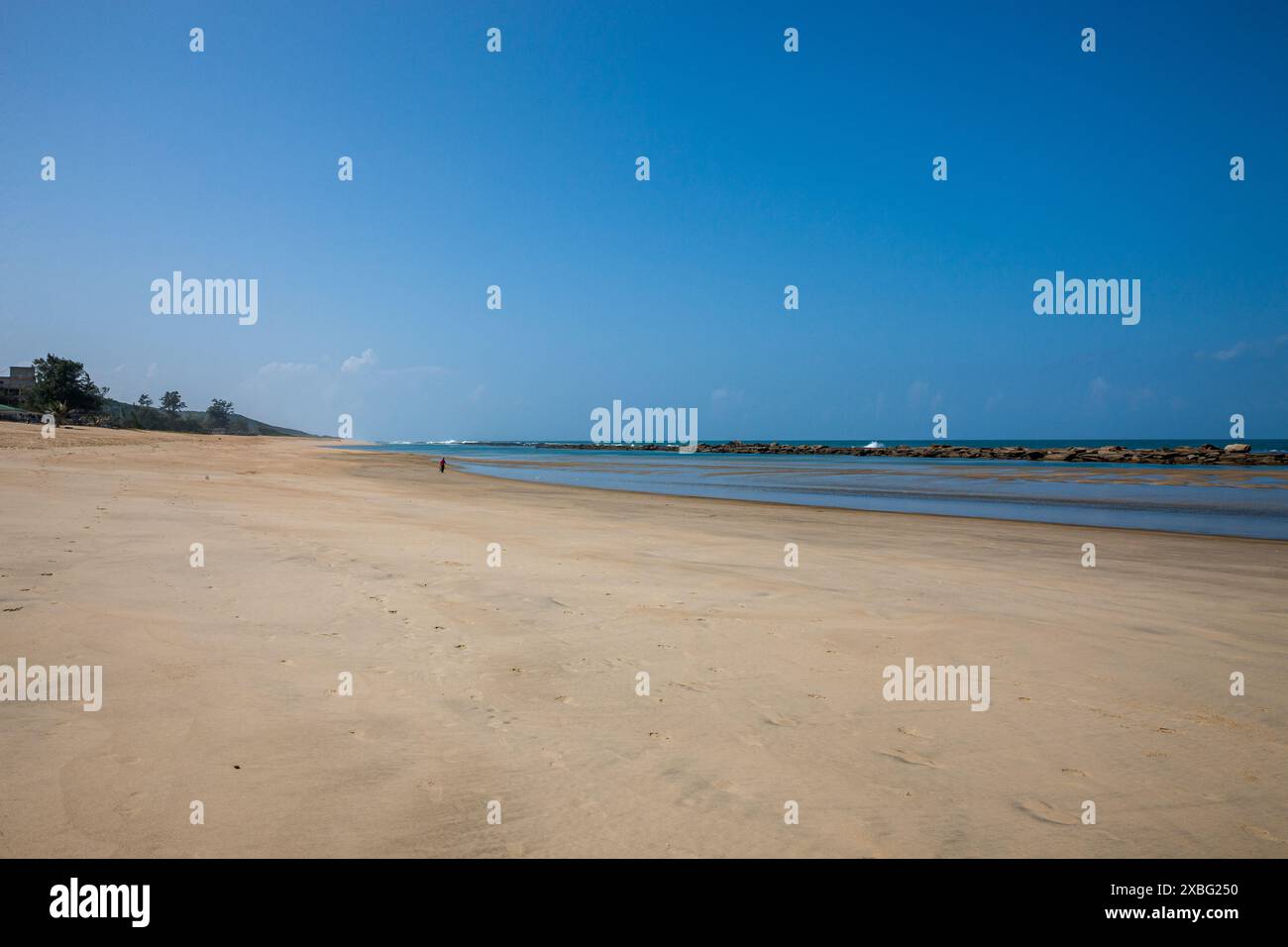 Mozambique, Gaza, Xai-Xai, The beach at Praia do Xai-Xai Stock Photo ...