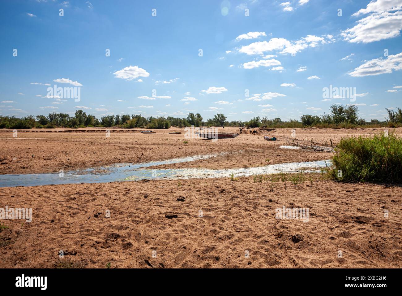 Mozambique, Gaza, Mapai, Limpopo River at the end of dry season Stock ...