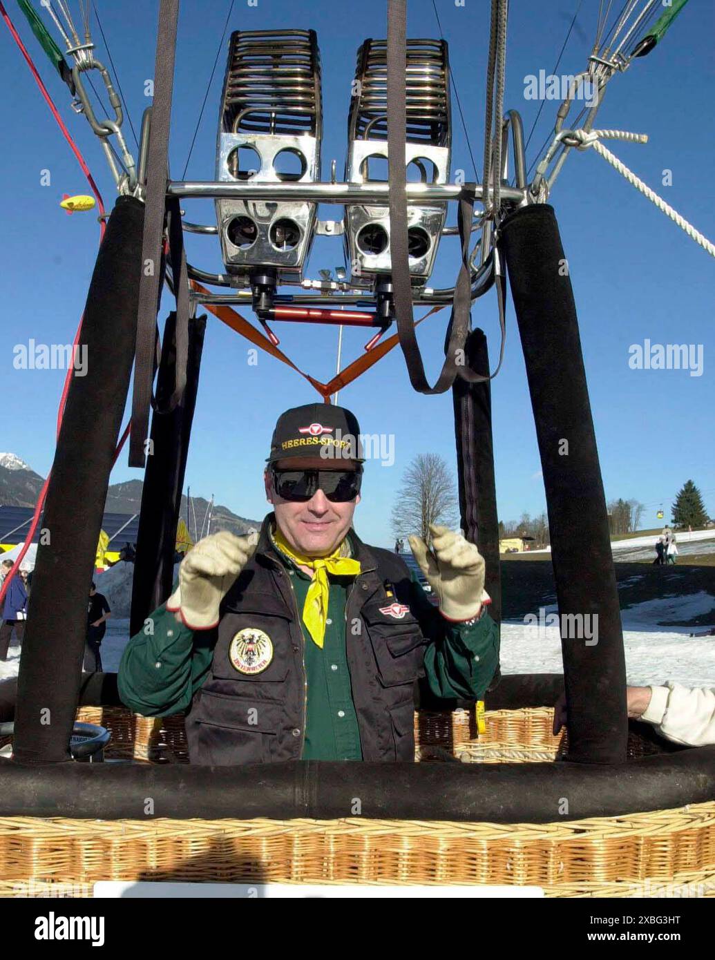 a hot air balloon with an envelope and a gondola hot air balloon with ...