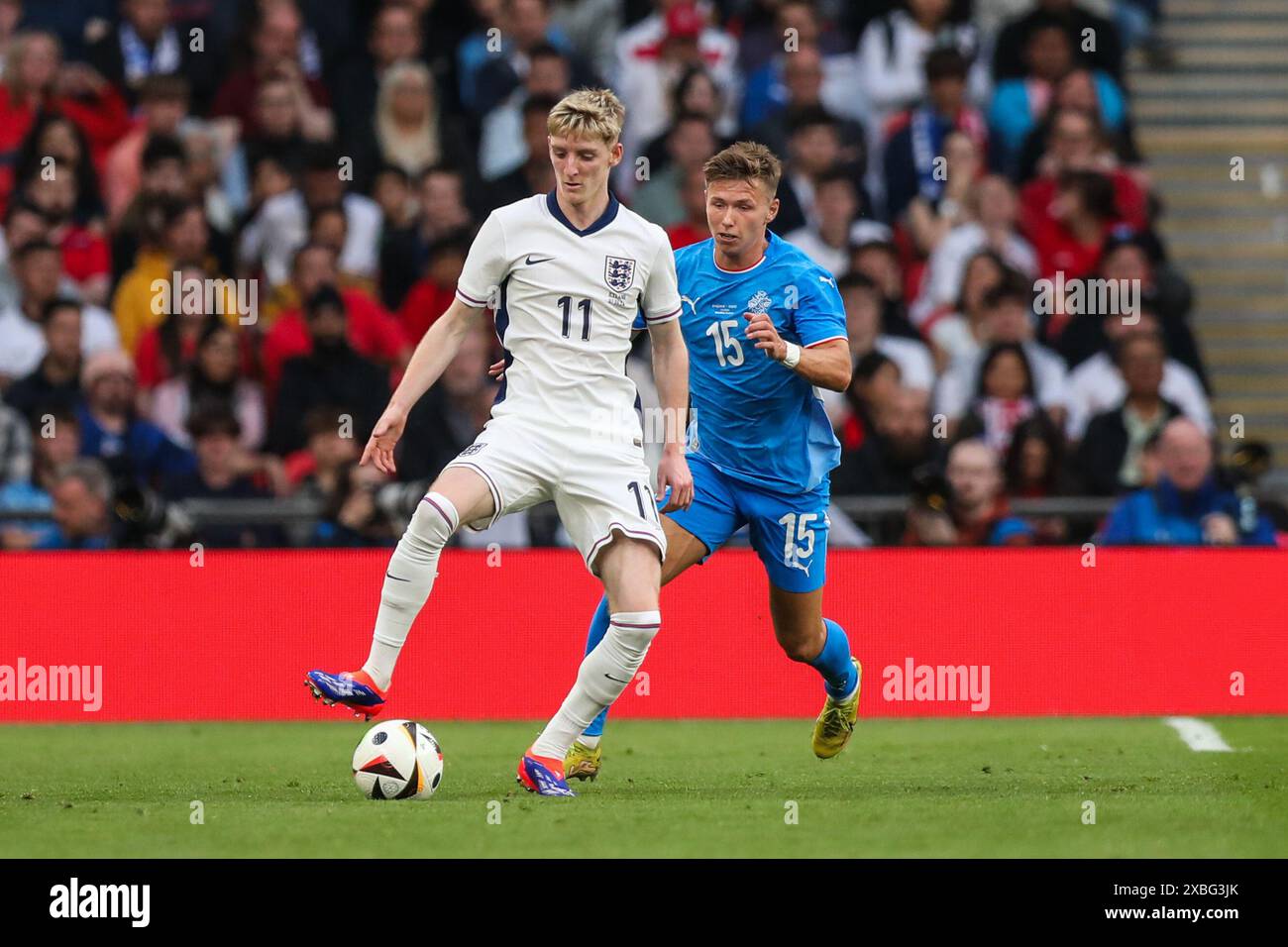 Anthony Gordon of England closed down byBjarki Steinn Bjarkason of ...