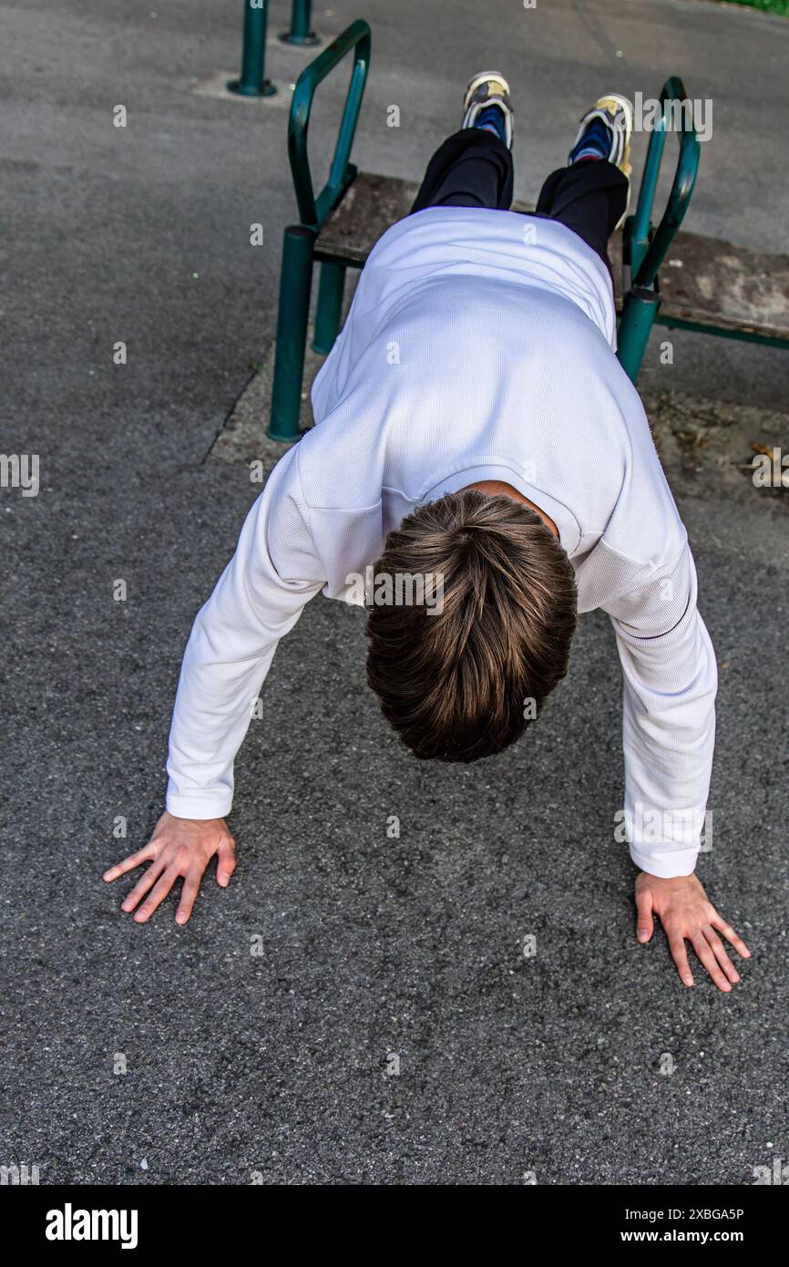 Push ups session hi-res stock photography and images - Alamy
