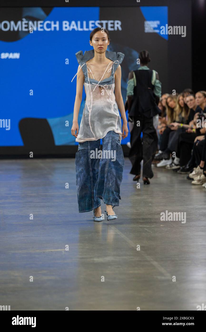 London, uk 12th June 2024 GFW international catwalk Graduate Fashion ...