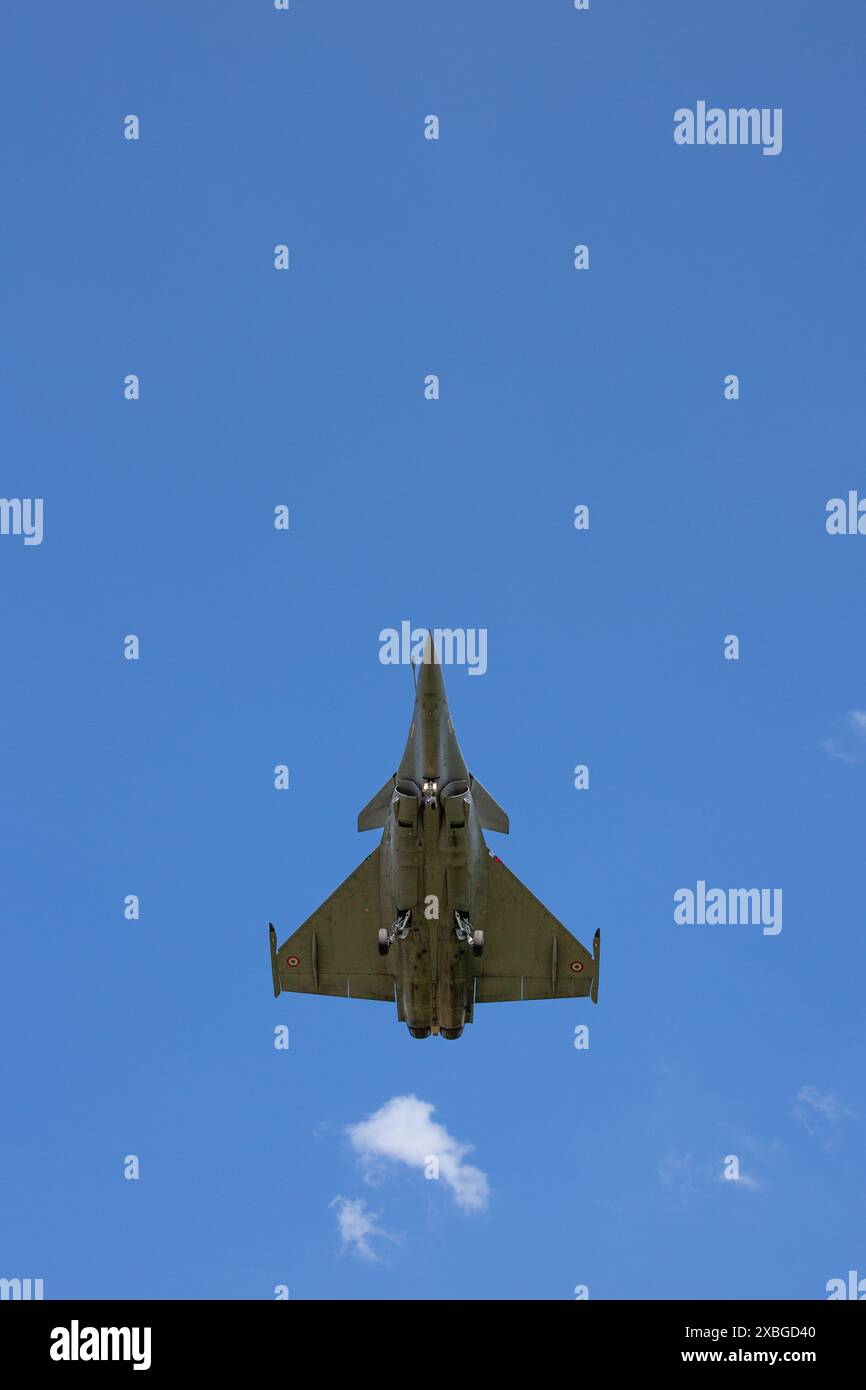 French rafale fighter jet hi-res stock photography and images - Alamy