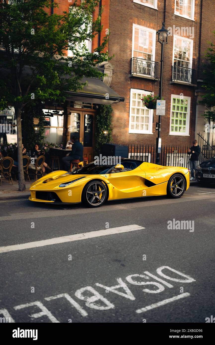 Ferrari LaFerrari on London's streets Stock Photo - Alamy