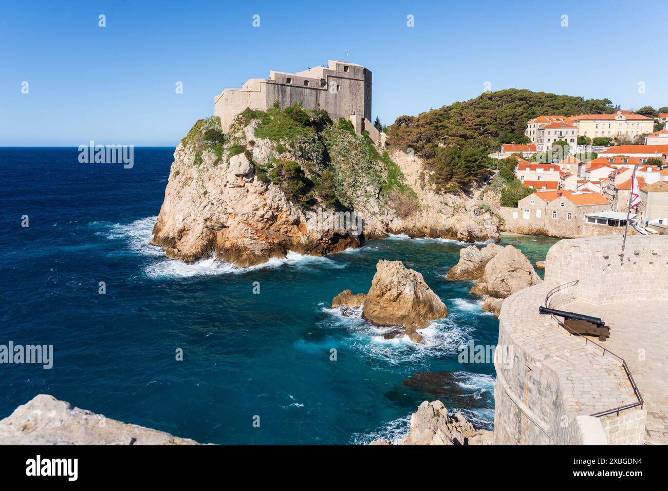 Fort Lovrijenac and West Harbor, Dubrovnik, Croatia Stock Photo - Alamy
