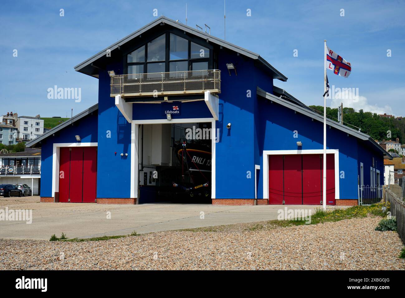 Hastings rnli lifeboat hi-res stock photography and images - Alamy