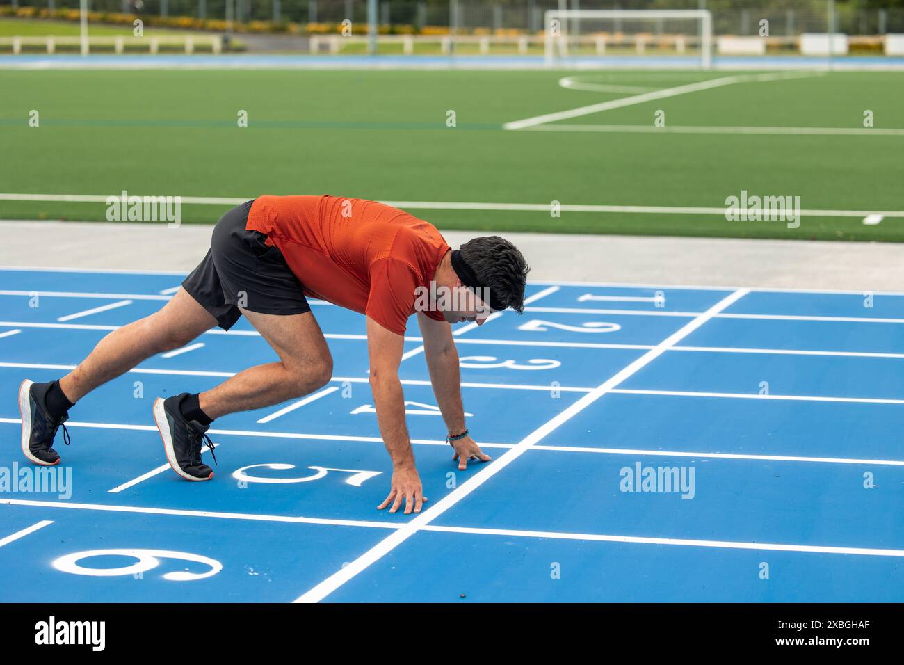 Focused athlete starting line hi-res stock photography and images - Alamy