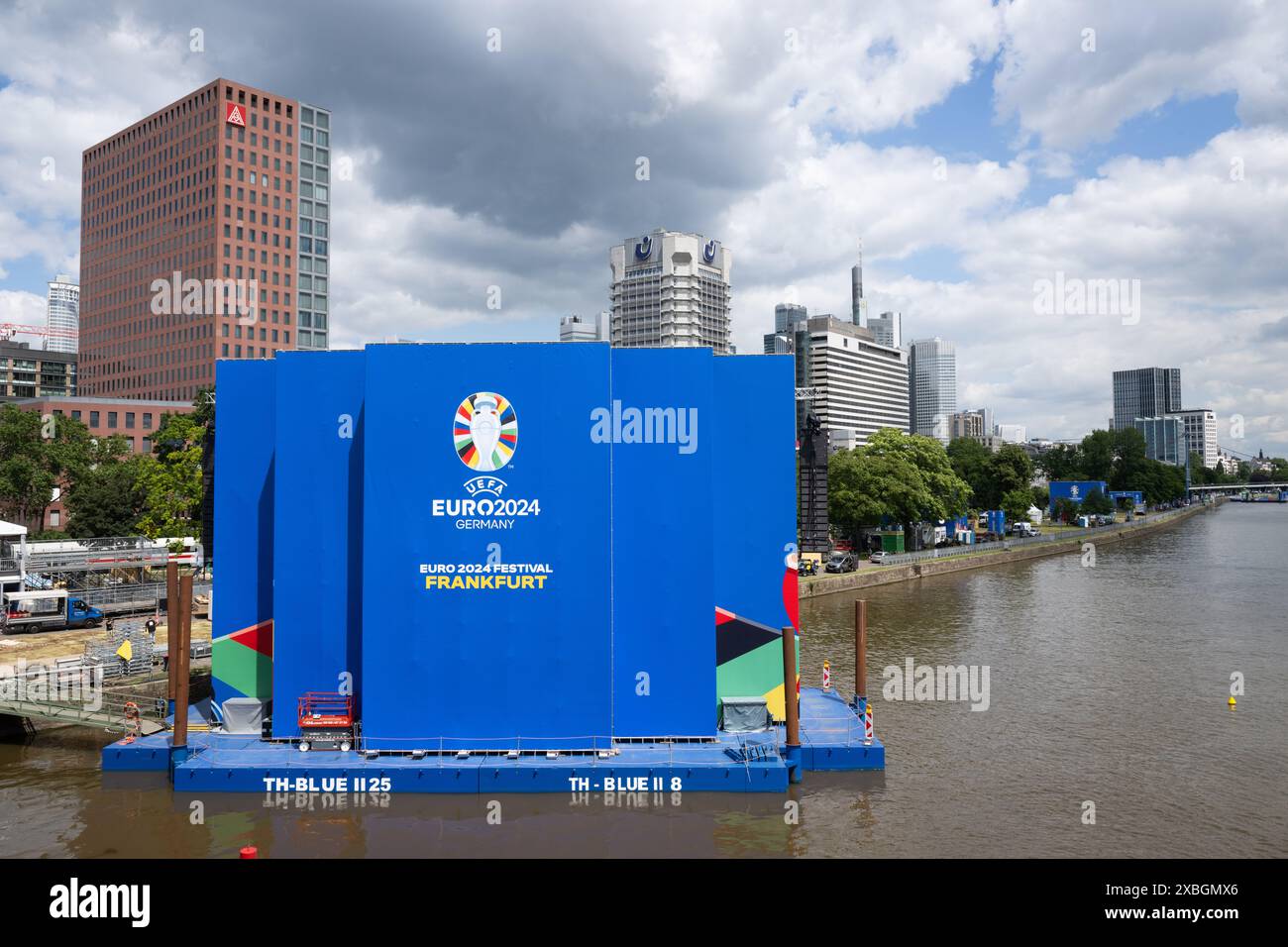 dpatop - 12 June 2024, Hesse, Frankfurt/Main: In the run-up to the ...